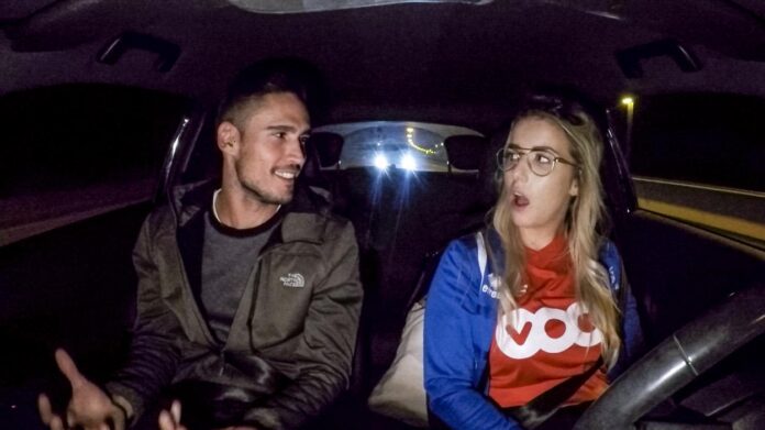 Laura Lieckens excuseert zich bij haar papa: 'sorry voor mijn blote ...