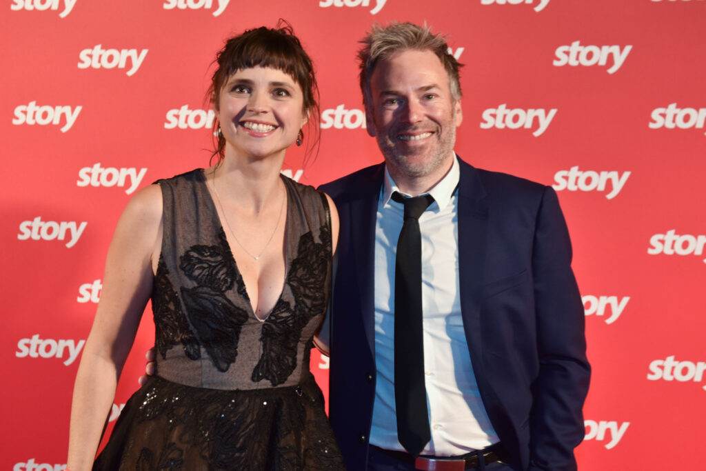 Familie-actrice Marianne Devriese bouwt feestje! - Vipnieuws.be